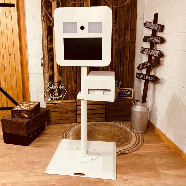 Location de Bornes photos / Photobooth à Périgueux, Sarlat, Bergerac et ...