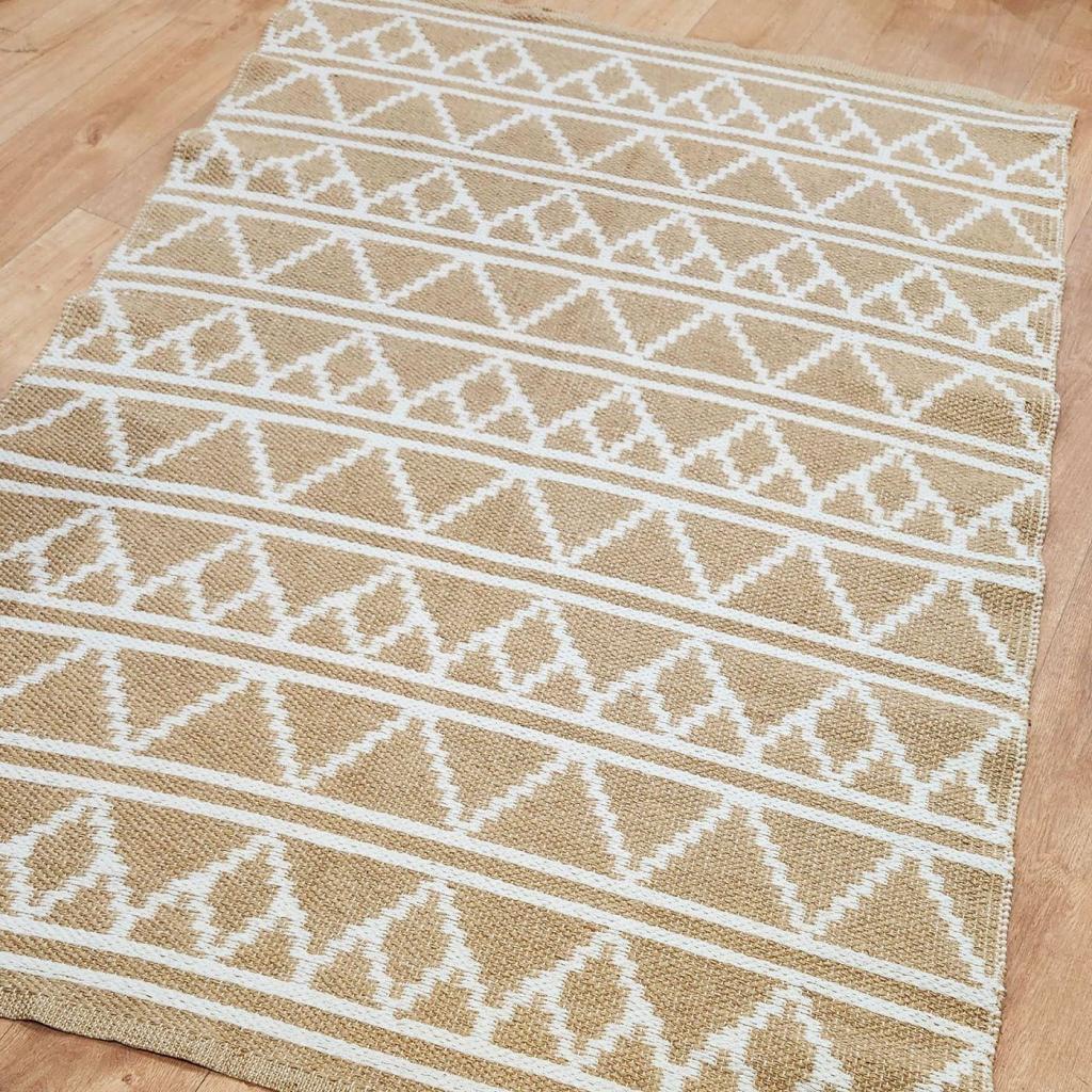 Location Tapis rectangulaire en jute "bohème" en Dordogne